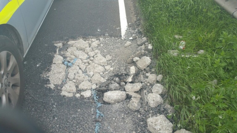 Pothole (Covered Plate) – Civil Engineer